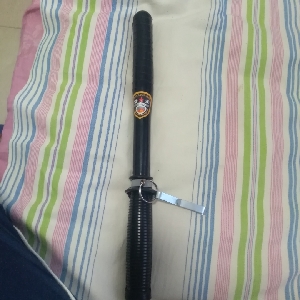 防暴棍 