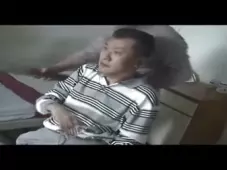 2操作轮椅全过程