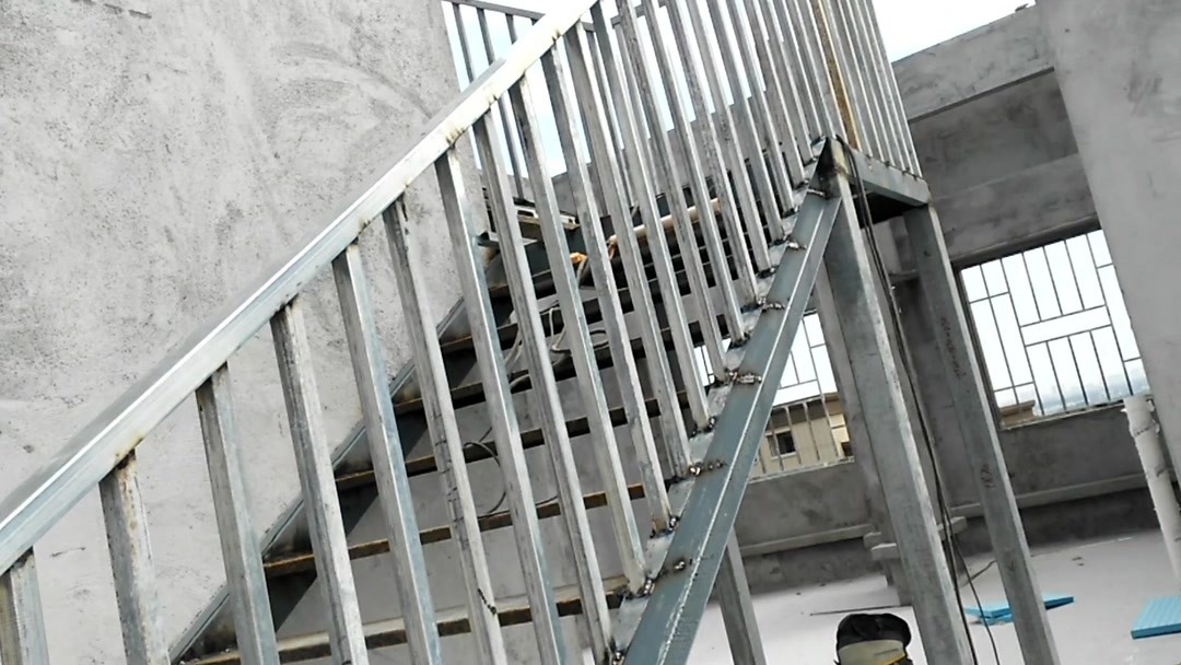 屋面钢爬梯工程量怎么算