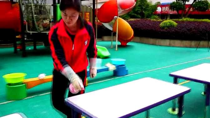 保育员桌面消毒视频比赛