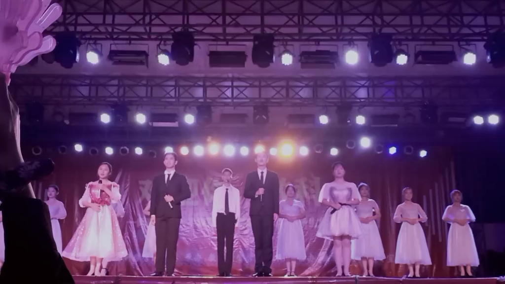 还有2020年教科院迎新晚会的朗诵《致敬最美逆行者》哦～