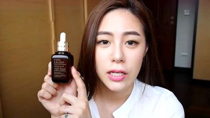 雅诗兰黛小棕瓶眼霜怎么用?这么珍贵的精华可别用错啦