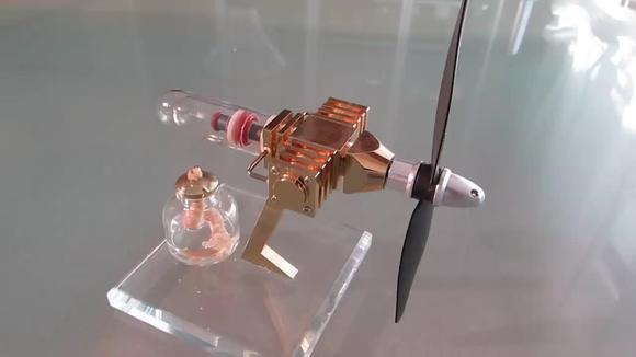 这么小的飞机发动机模型还是第一次见!长见识了