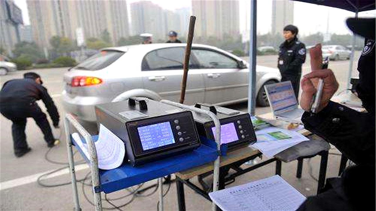 尾气检查踩到5000转汽车能承受的住吗?车管所回答,年检有用吗?