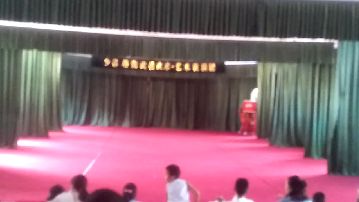 塔沟武校的学子们表演的少林中国。