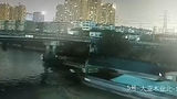 桥梁坍塌瞬间曝光!水上交通事故致桥面断裂,一船搁浅无法通航