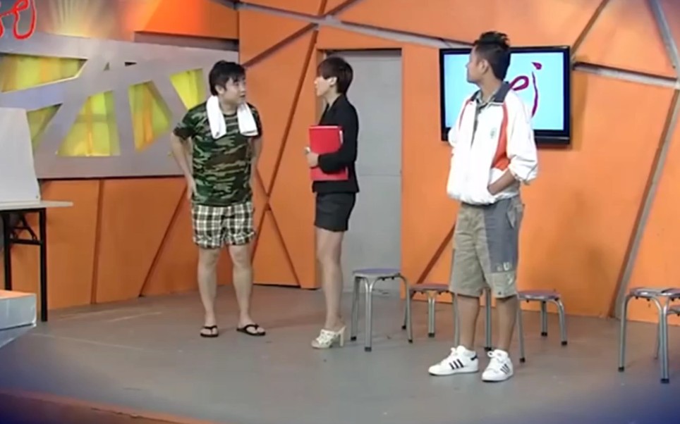 《爱笑会议室》找家长 1+1等于28?这把乔杉气的,直接拿鞋底子拍他!...