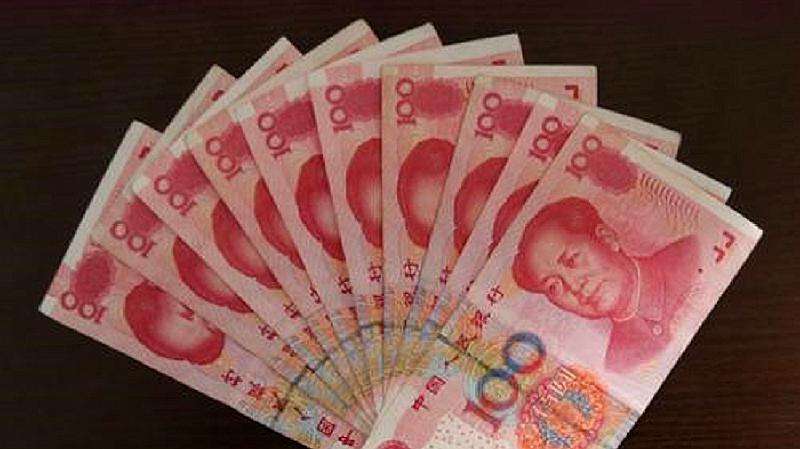 看钞票上“这行字”,一眼看出真假钞票,再也不担心收到假币