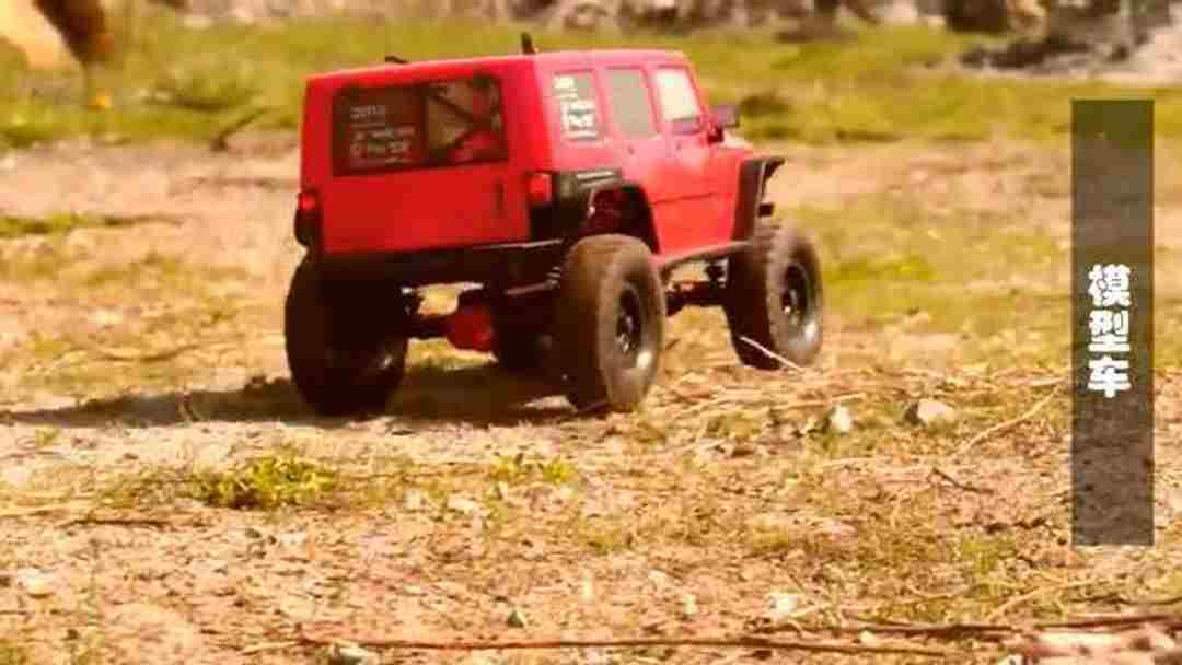 RC模型车之间的越野较量,跟真的一样!