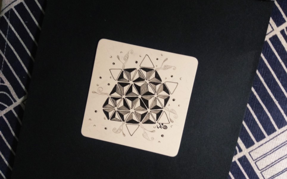 手绘,视频,黑白灰style,禅绕画