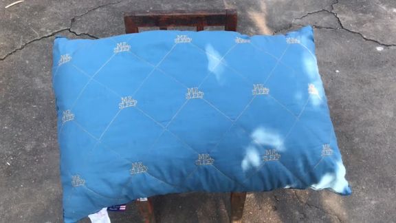 这羽丝绒枕芯挺不错的,上次好多人没买到给我发私信,在发一次吧