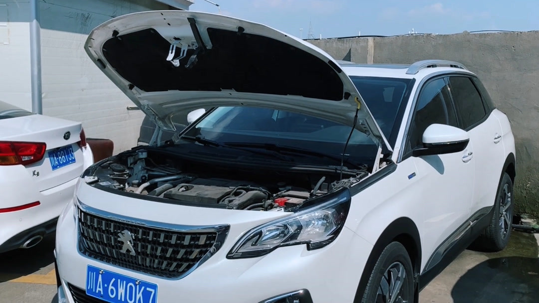 法系紧凑SUV,1.8T大天窗,电子档,飞机键,2年车龄13万,4008棒