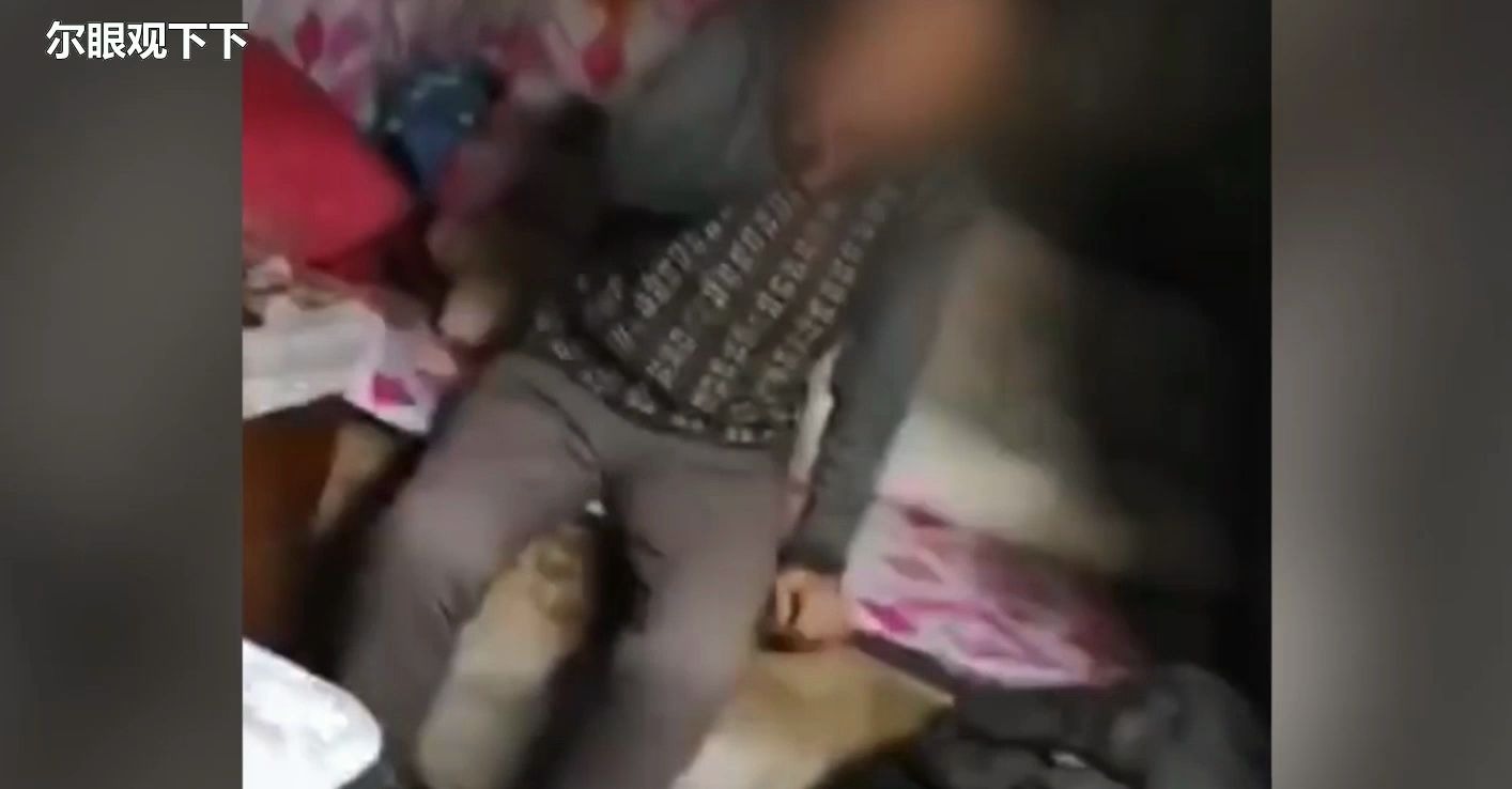 村里发酒精消毒,男子为解馋竟当场喝掉:买不起酒