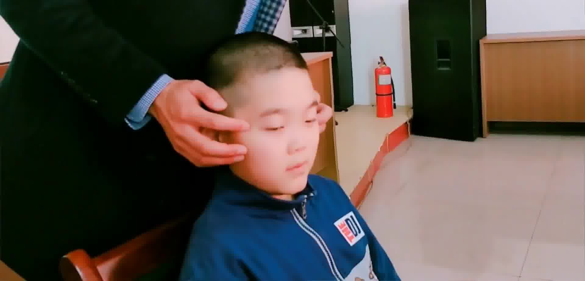 应用广泛的头面部4大手法,值得喜欢小儿推拿的都学一学