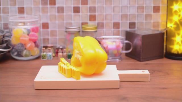 治愈性定格动画:制作乐高蔬菜沙拉