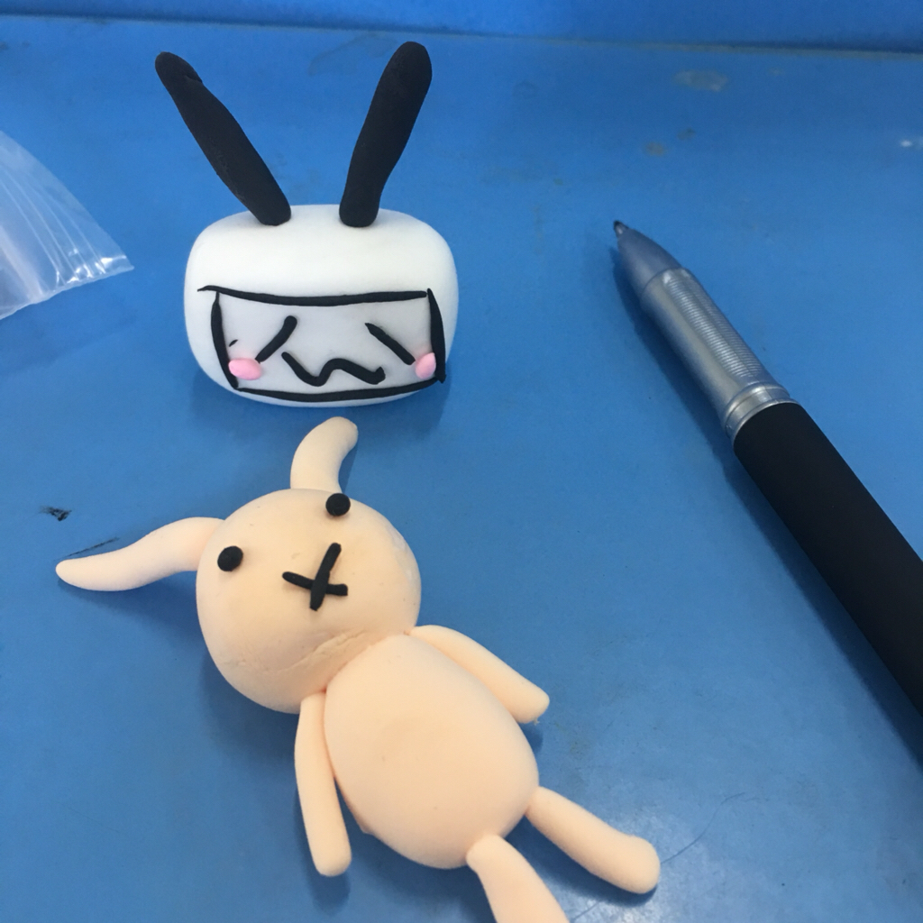 嗨大家好我是好奇宝宝jimmy 