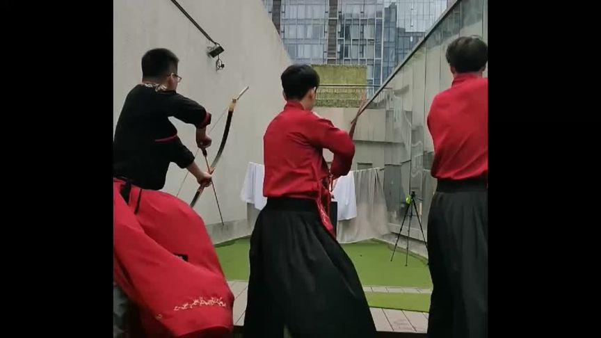 来个会说的#传统弓射箭