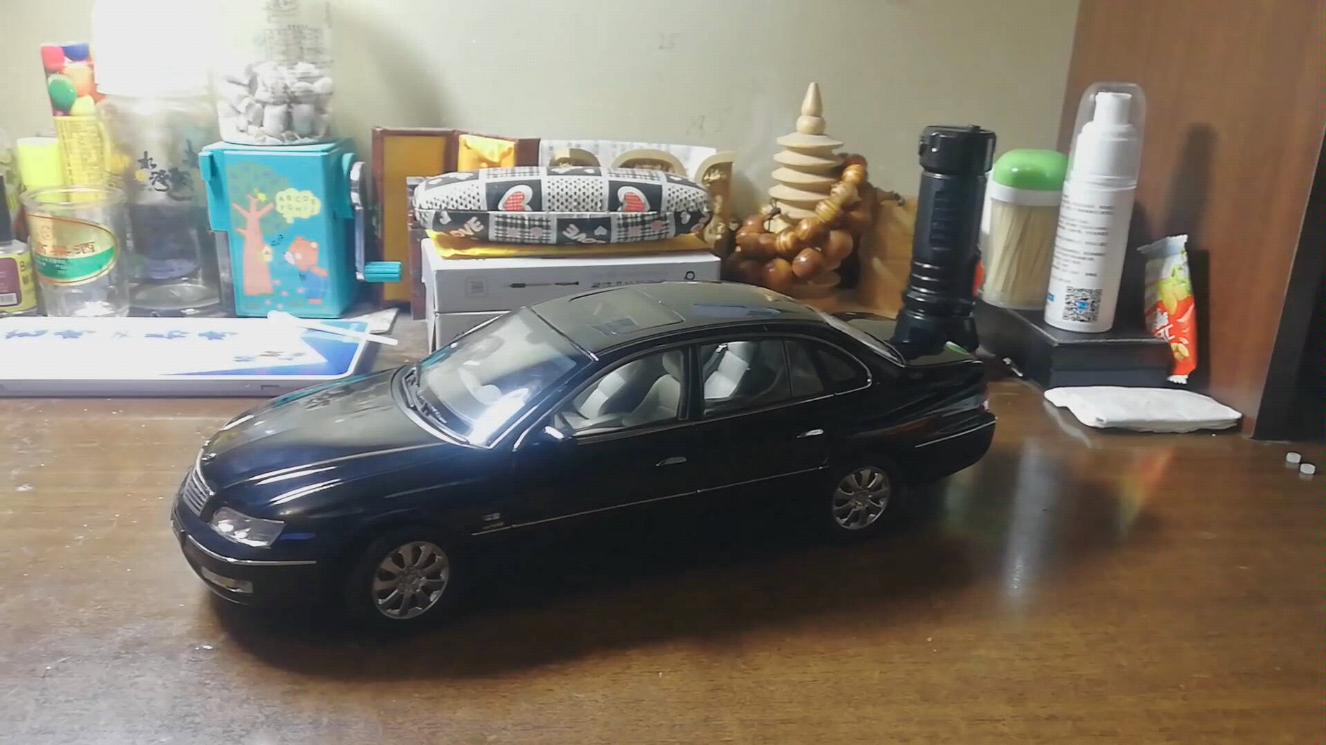 【红哥车辆模型测评】第三十四期 昔日的荣誉—康美1/18 2005款上汽...