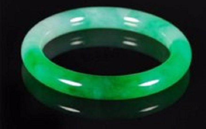 “一刀富”的翡翠原石,眨眼间就可以在北京买套房了!