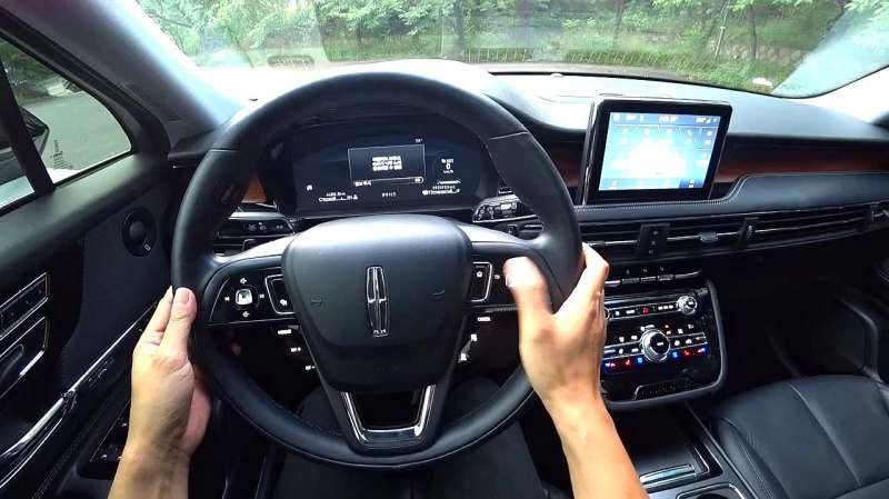 第一视角试驾2020款林肯冒险家,开车上路那刻,才知道视野多宽阔