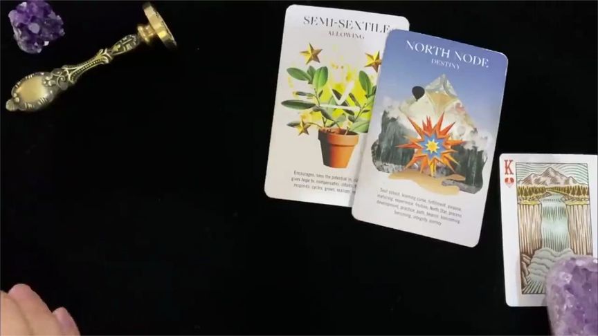 塔罗占卜:他是如何看待这段关系的?他的真实想法是什么!