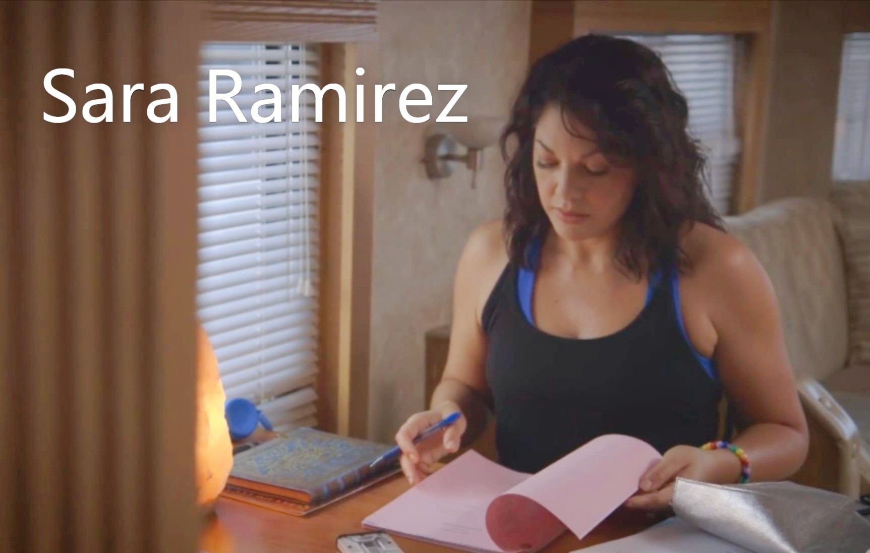 【实习医生格蕾S12 Sara Ramirez采访】Fresh on the Screen 2015