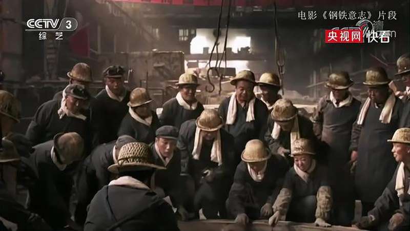 ...,有根据真实事件改编,以外交官视角讲述撤侨故事的《万里归途》,...