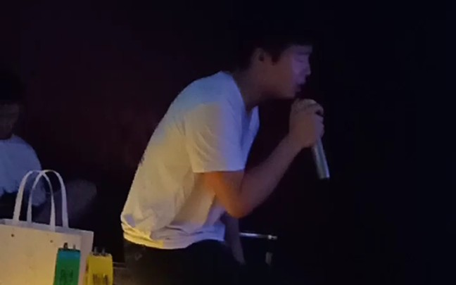 跟朋友的一晚上沙雕KTV