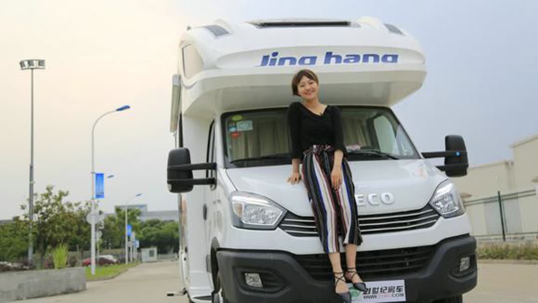 保时捷718的价格买一辆房车 媲美进口拖挂的旌航自行式C型房车