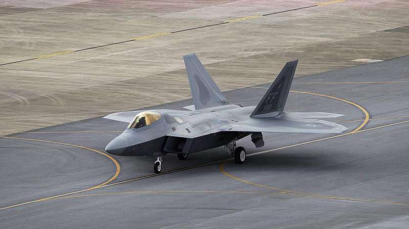 美军低调部署F22,欲给伊朗致命一击?专家:未必有能力