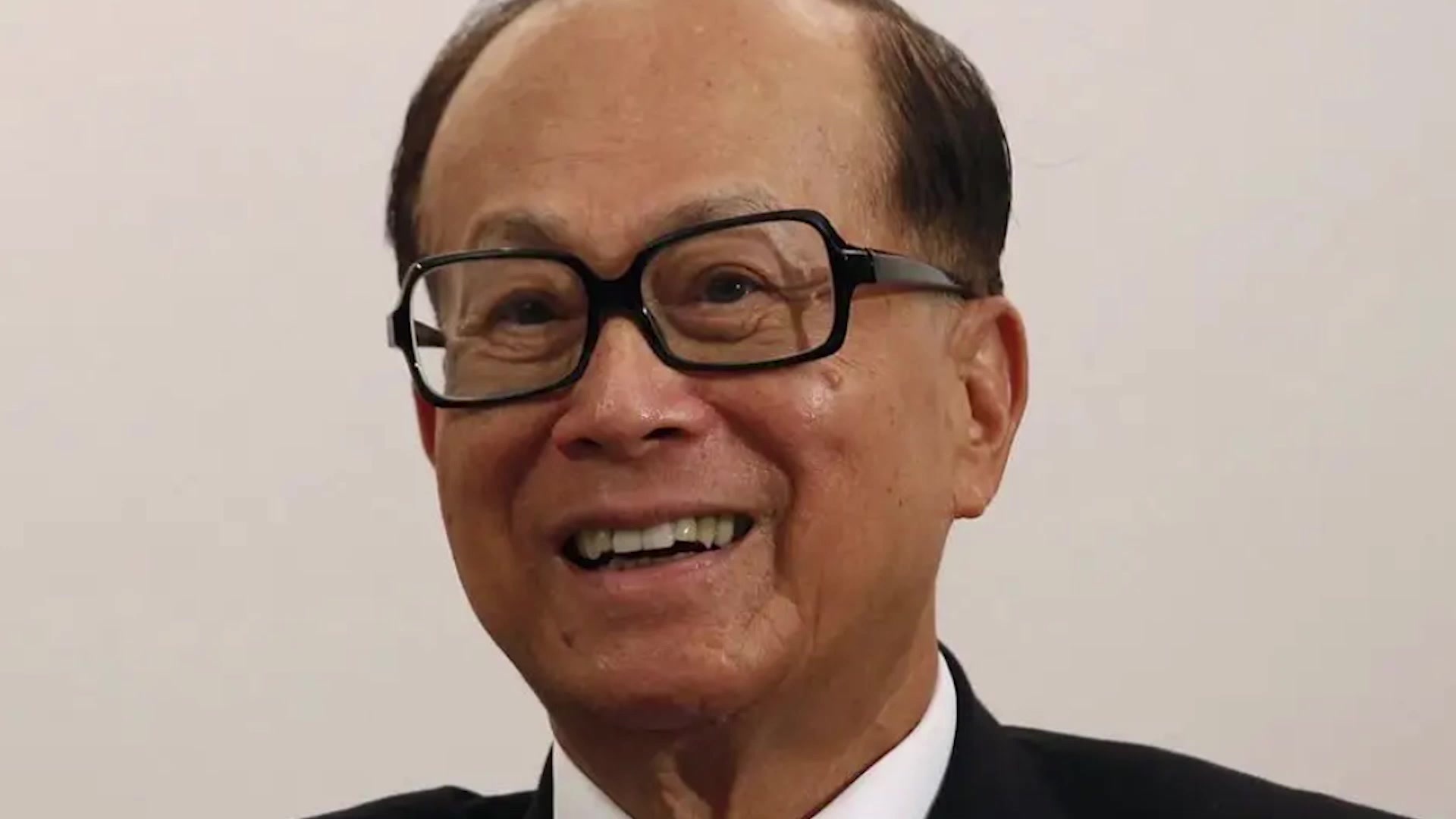 李嘉诚海外大撤退!甩卖英国伦敦黄金地段大楼,套现资产60亿