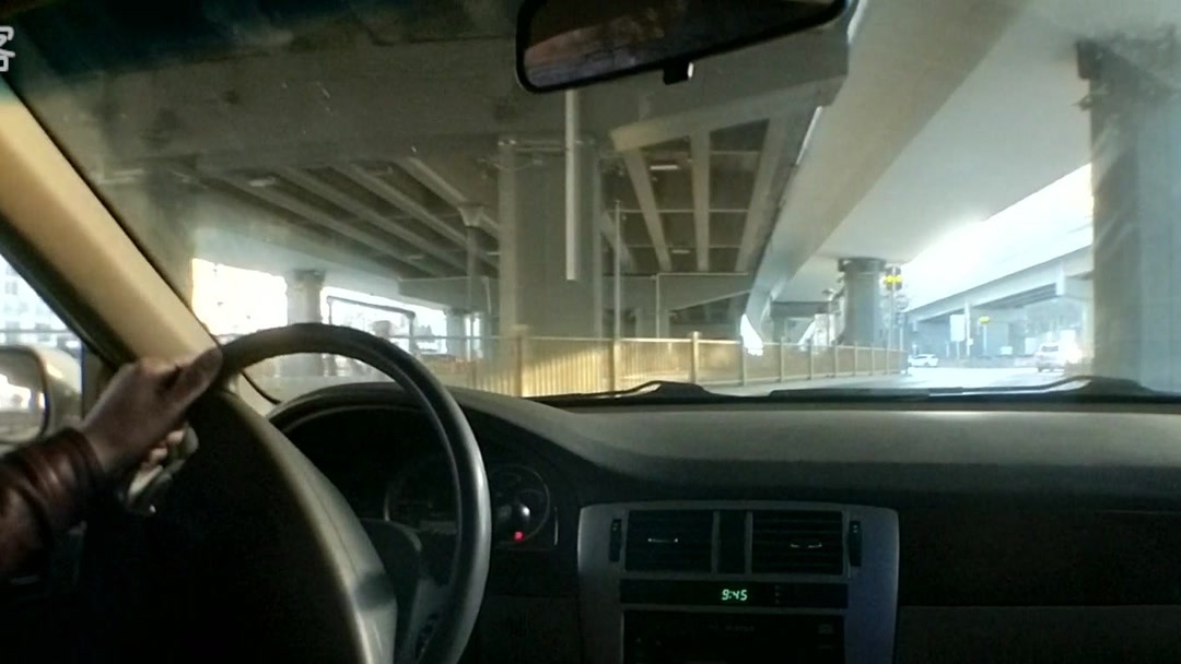 酸辣极客-手动挡002-老司机教你开手动挡:起步,换挡,提速,停车