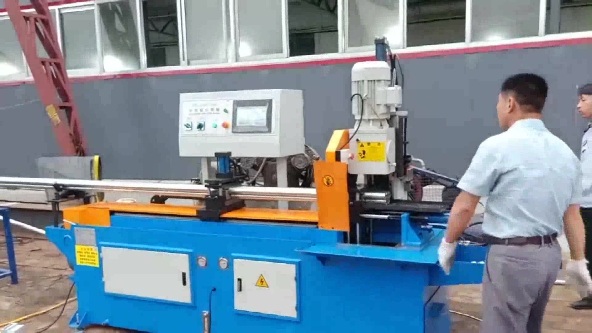 不锈钢无划伤自动切管机视频 无毛刺下料机