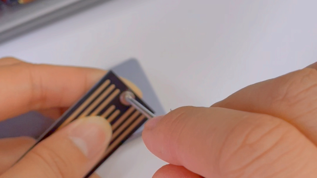 ...固态硬盘,入手一个M.2硬盘盒,自行组装一个高速又小巧的移动硬盘,没...