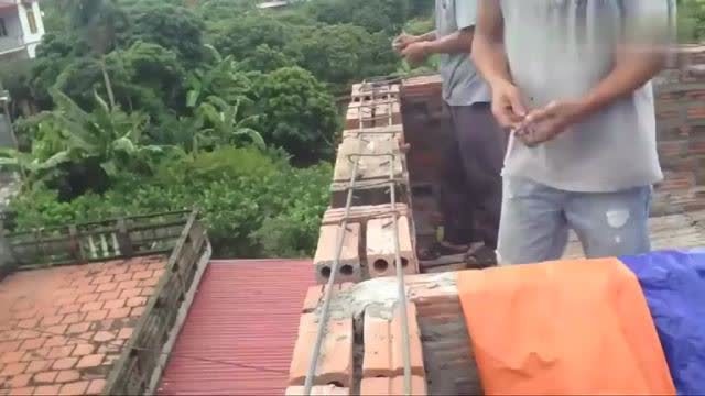 农村房屋圈梁浇筑过程,好像有点不一样,老师傅来看看!