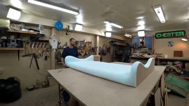 老外自制一张上千块的床,这样的做工用料,你会为它买单吗?