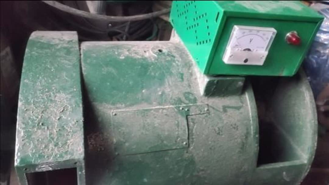 一台15千瓦发电机 ,长时间没用发不出电 ,看是什么原因 。