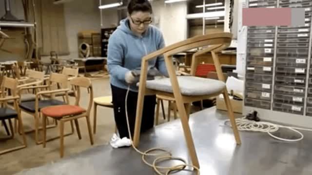 实拍日本工厂,制作实木椅子过程,每个工序都很精细!