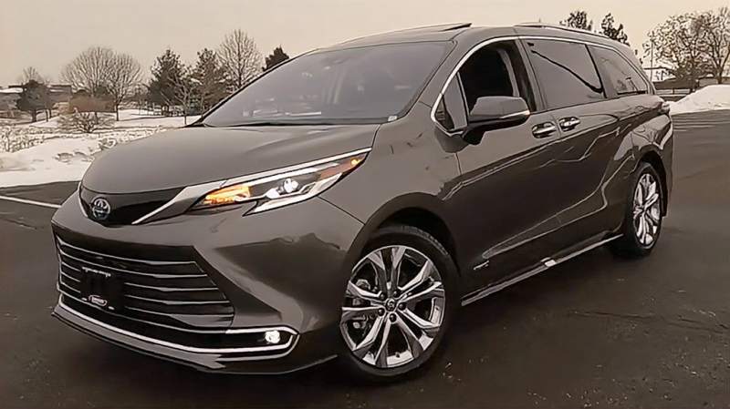 2021款丰田塞纳实拍展示,颜值真不赖,有这霸气配置还想啥GL8