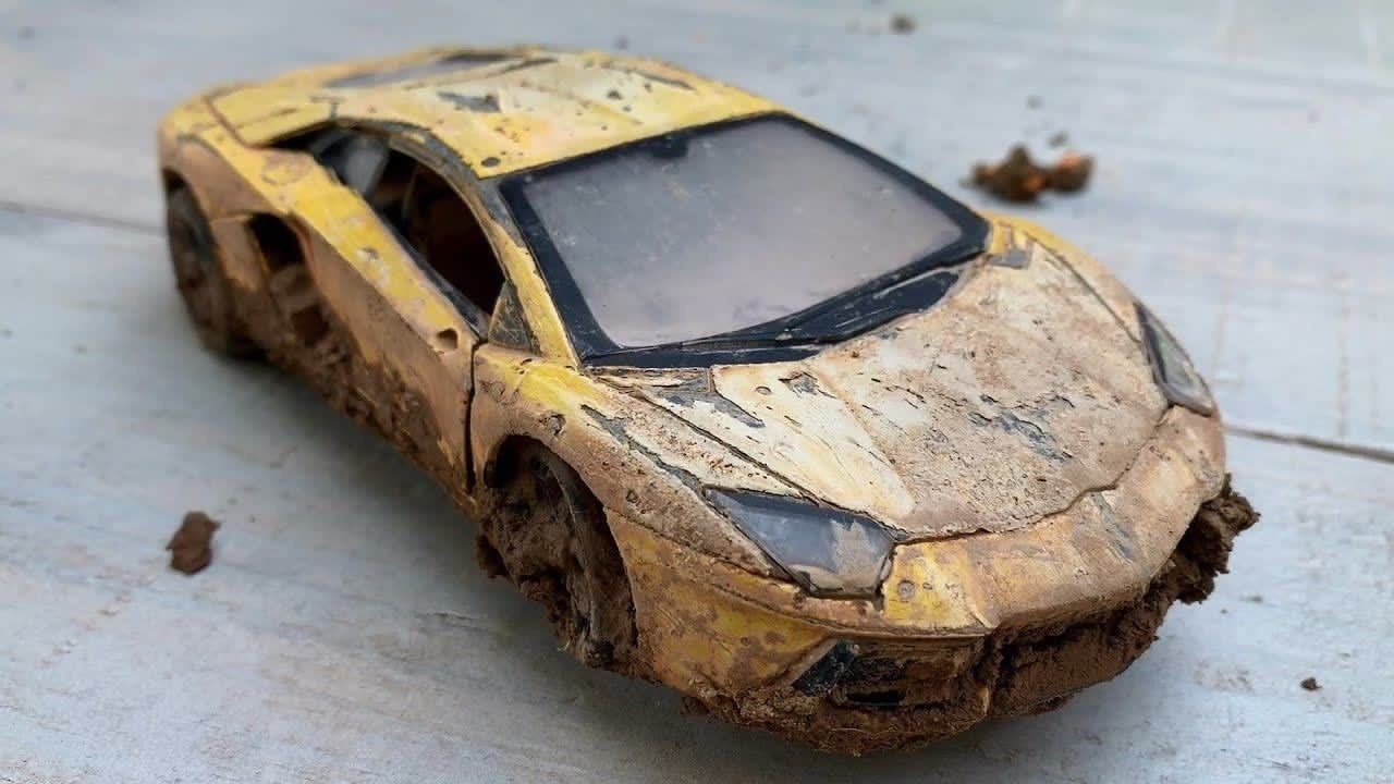 修复受损的兰博基尼超级跑车(模型),Aventador车型