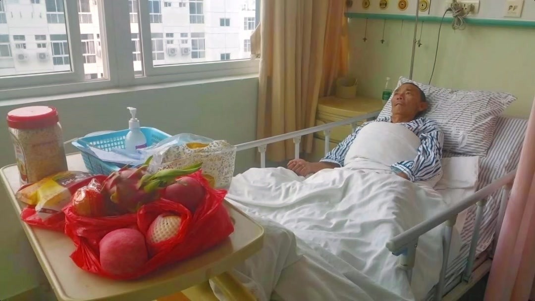 面对医疗资源稀缺,看病费用昂贵!咱们老百姓该怎么应对?