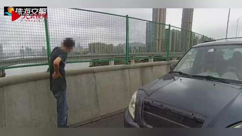 SUV高速逆行倒车 司机被找到时浑身发抖