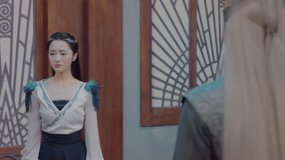 为了保守秘密老头也是绝了!竟然把秘密藏在衣服上