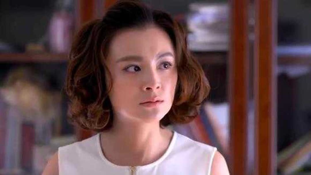 情感:俩孩子学校打架,亲妈赶来一看怒了,当老师面:打得好