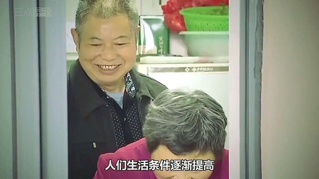 清洁灶台不用洗洁精,用,卫生纸,就能行。保洁阿姨的这招干净