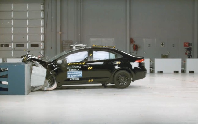 2022款丰田卡罗拉 正面40%碰撞测试