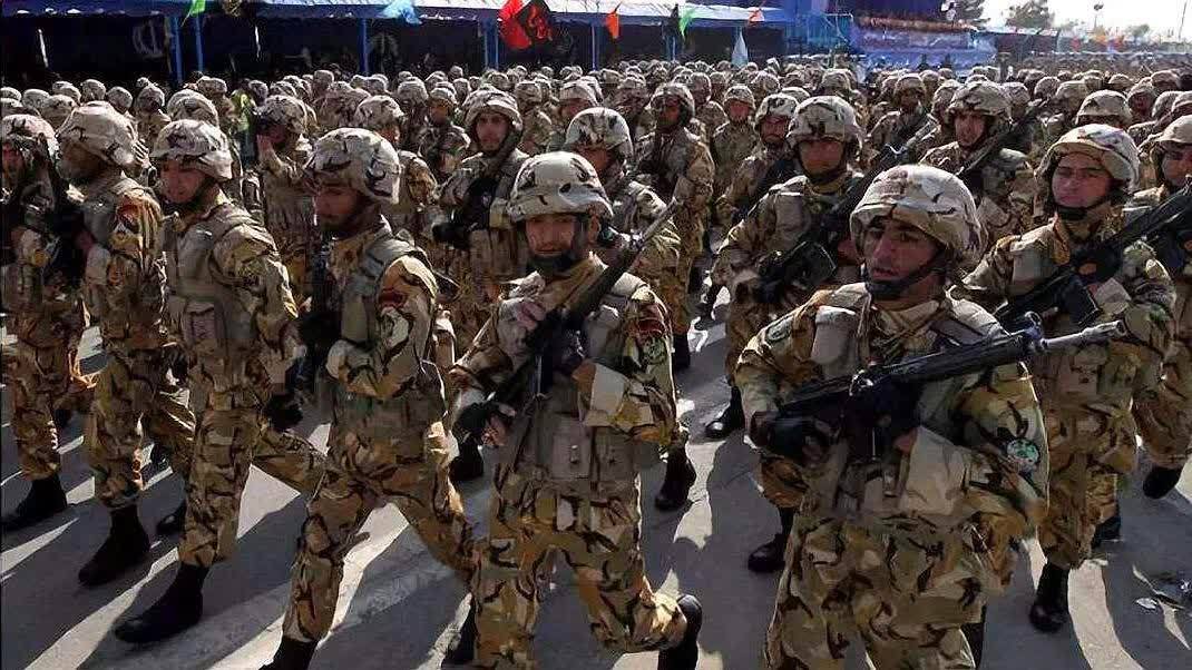 伊朗这是要干嘛?几十万大军进入战备状态,五角大楼有点"慌"