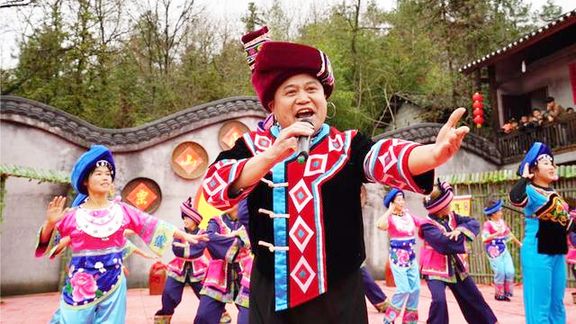 2017湖南张家界栗山村年猪民俗文化节:哭嫁耍狮上梁还dai长龙宴