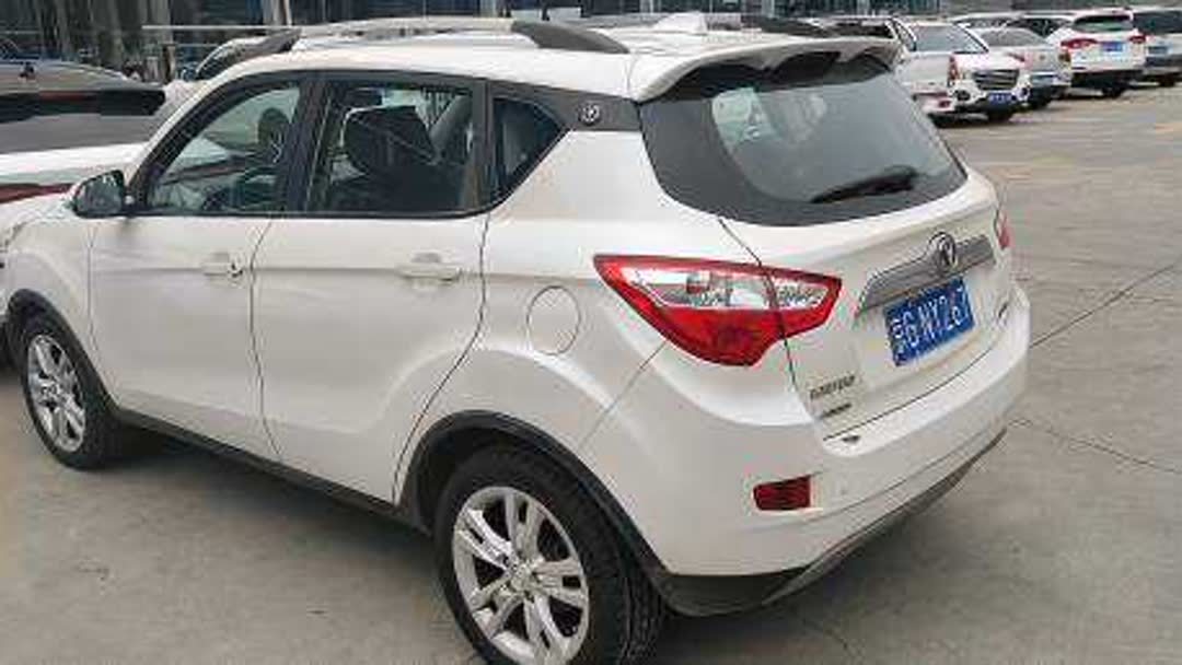 新置换两台二手车,老师傅提新车很高兴