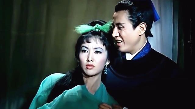 画皮:中国第一部上映的恐怖片,53年前的电影,看完只敢蒙着被子睡!